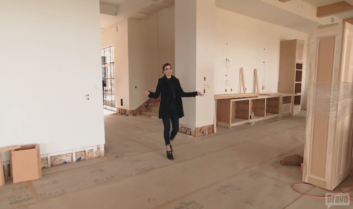 Take A Tour Of Dubrow Chateau With #RHOC Heather Dubrow!