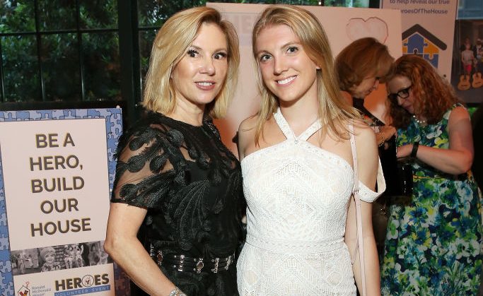 Avery Singer Talks Juggling 3 Men & Rooming With Ramona Singer During ...