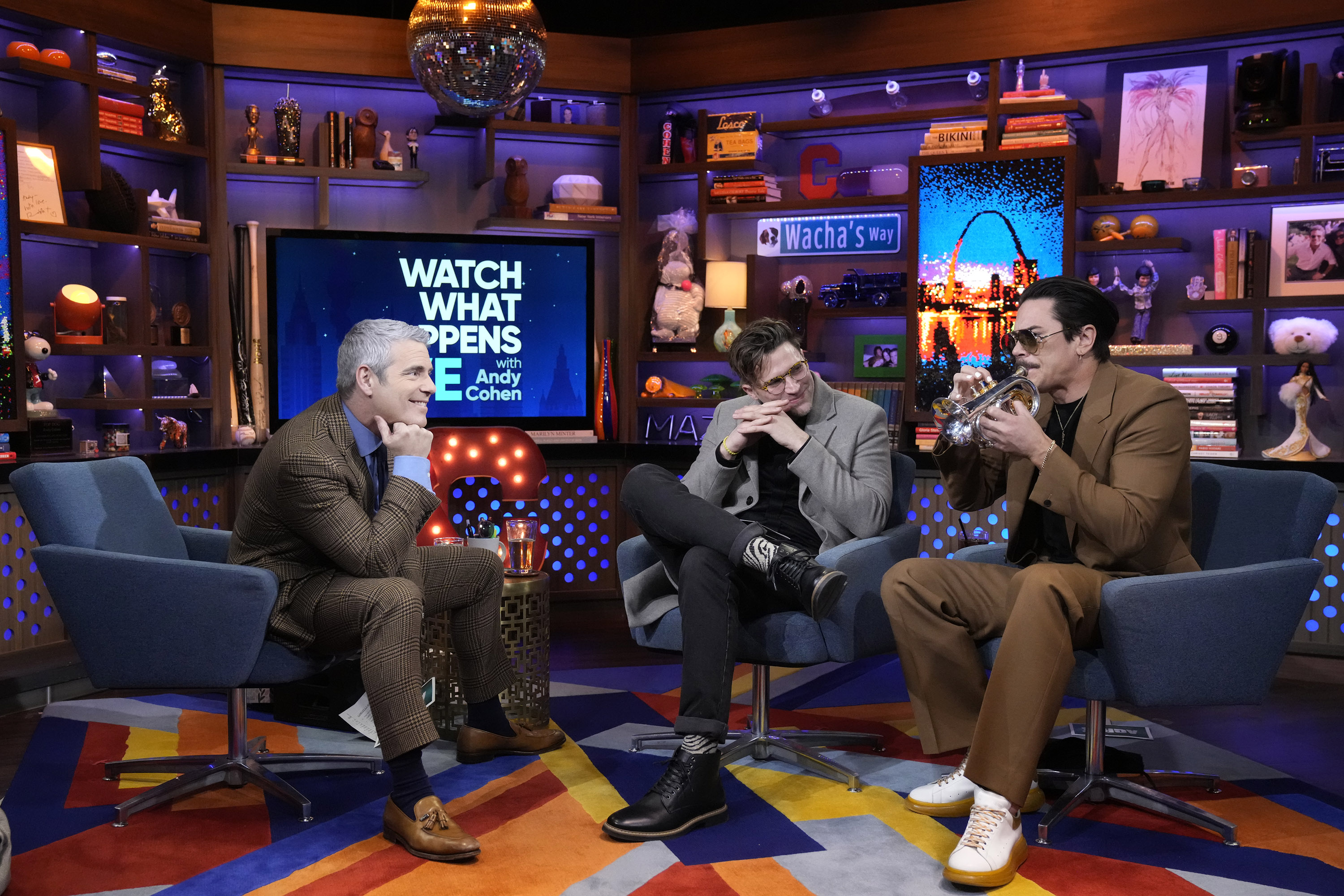 Tom Sandoval Struggles To Find the Note While Changing More Lyrics in Live Performance - Reality Tea