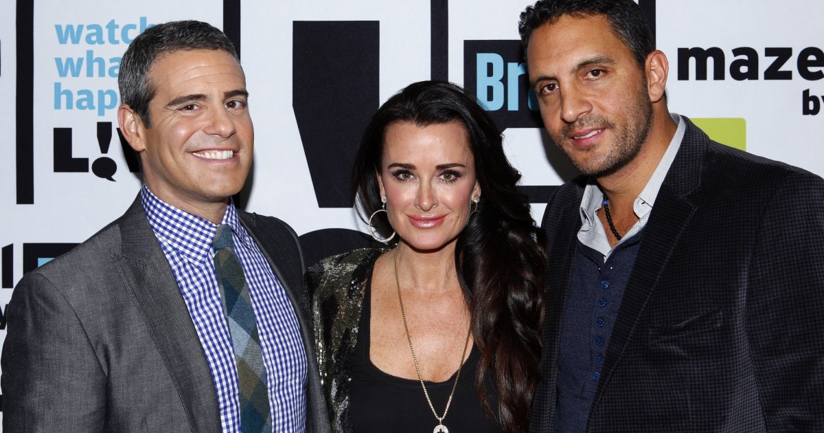Andy Cohen Says Mauricio Umansky is “Available” - Reality Tea