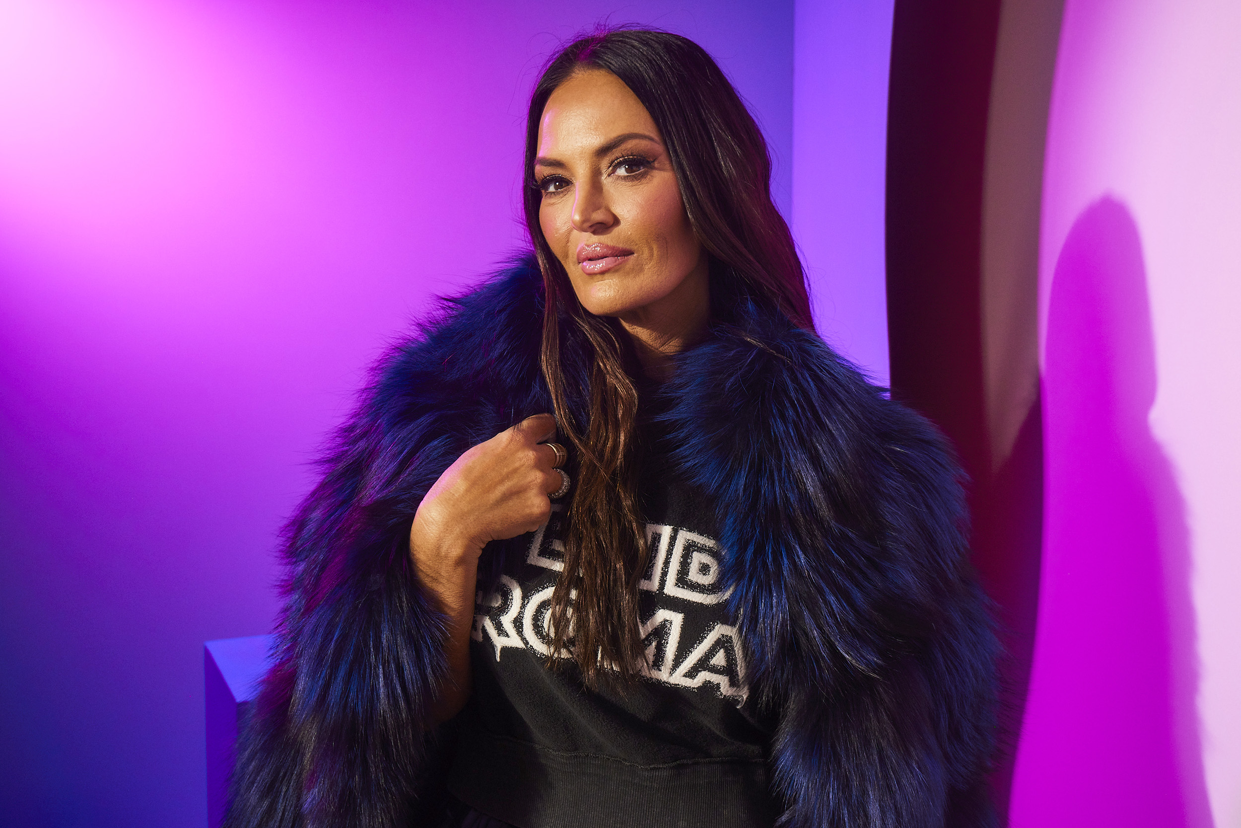 Rhoslc Preview Unhinged Lisa Barlow Loses 60k Ring Reality Tea