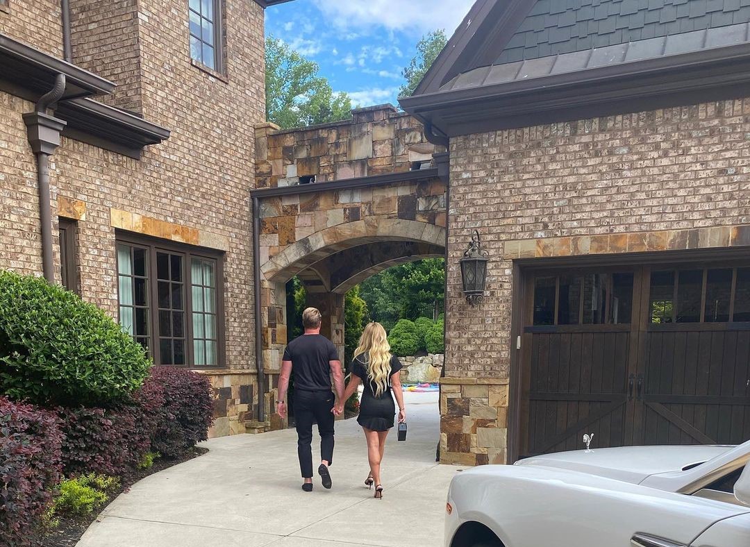 Kim Zolciak and Kroy Biermann Slash Mansion Price by Half a Million ...