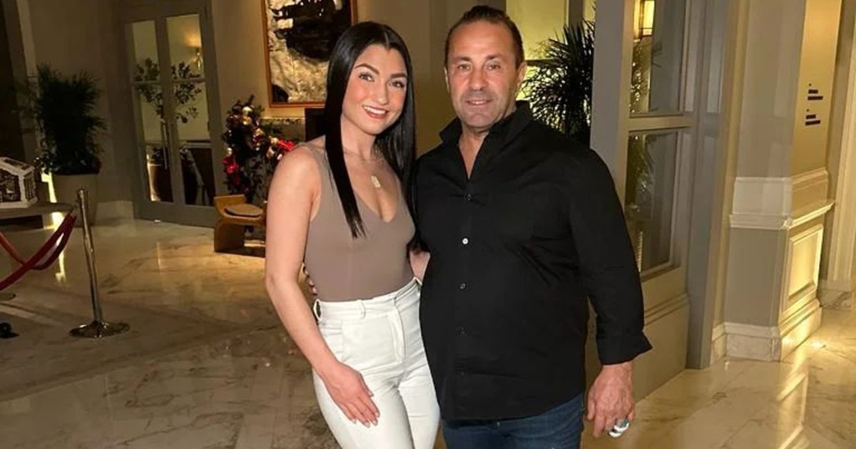 Joe Giudice Reunites With Ex-Wife Teresa and Kids - Reality Tea