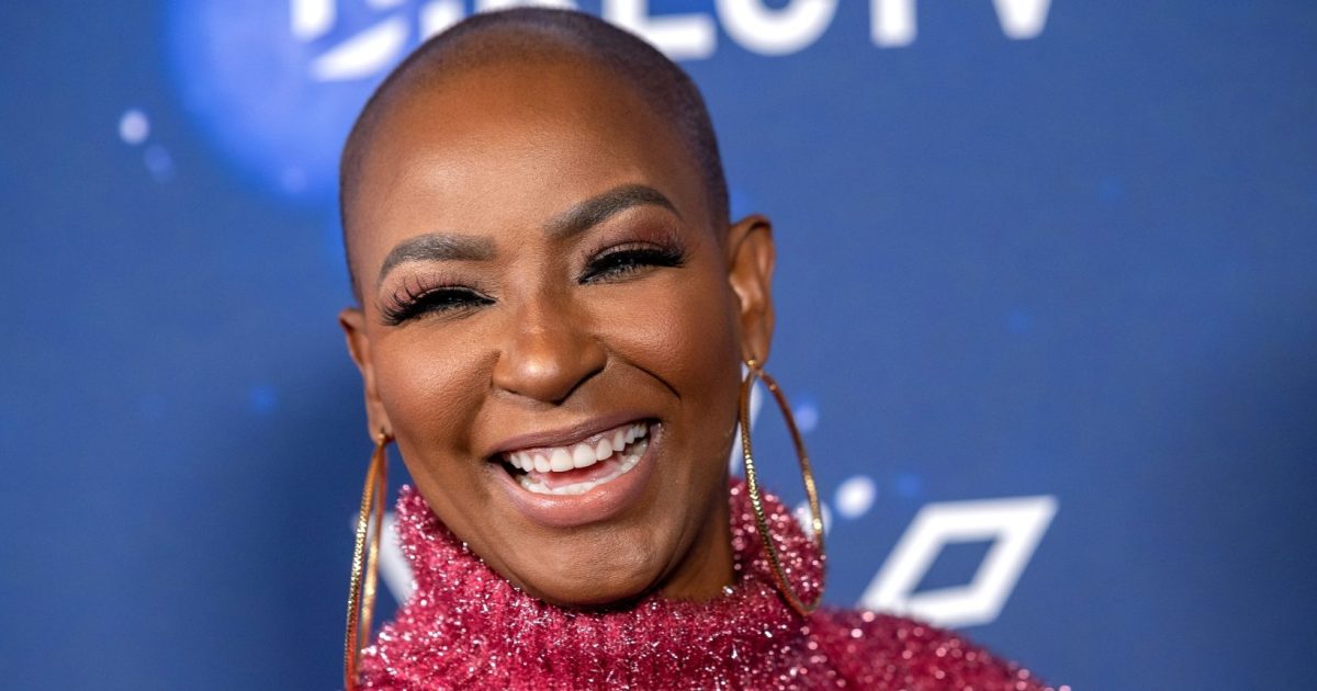 Guerdy Abraira’s Wig Toss Is the New Aviva Drescher Leg Throw - Reality Tea