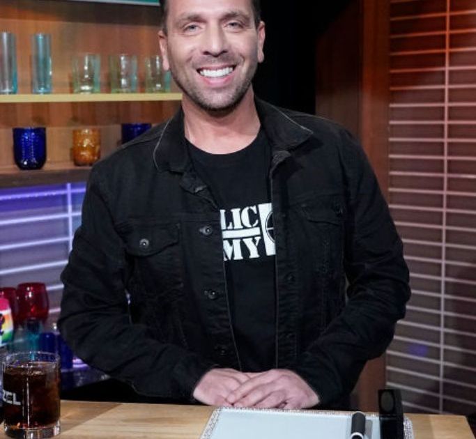 Shane Simpson - Reality Tea