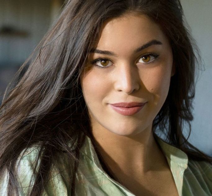 Lily Bauer - Reality Tea