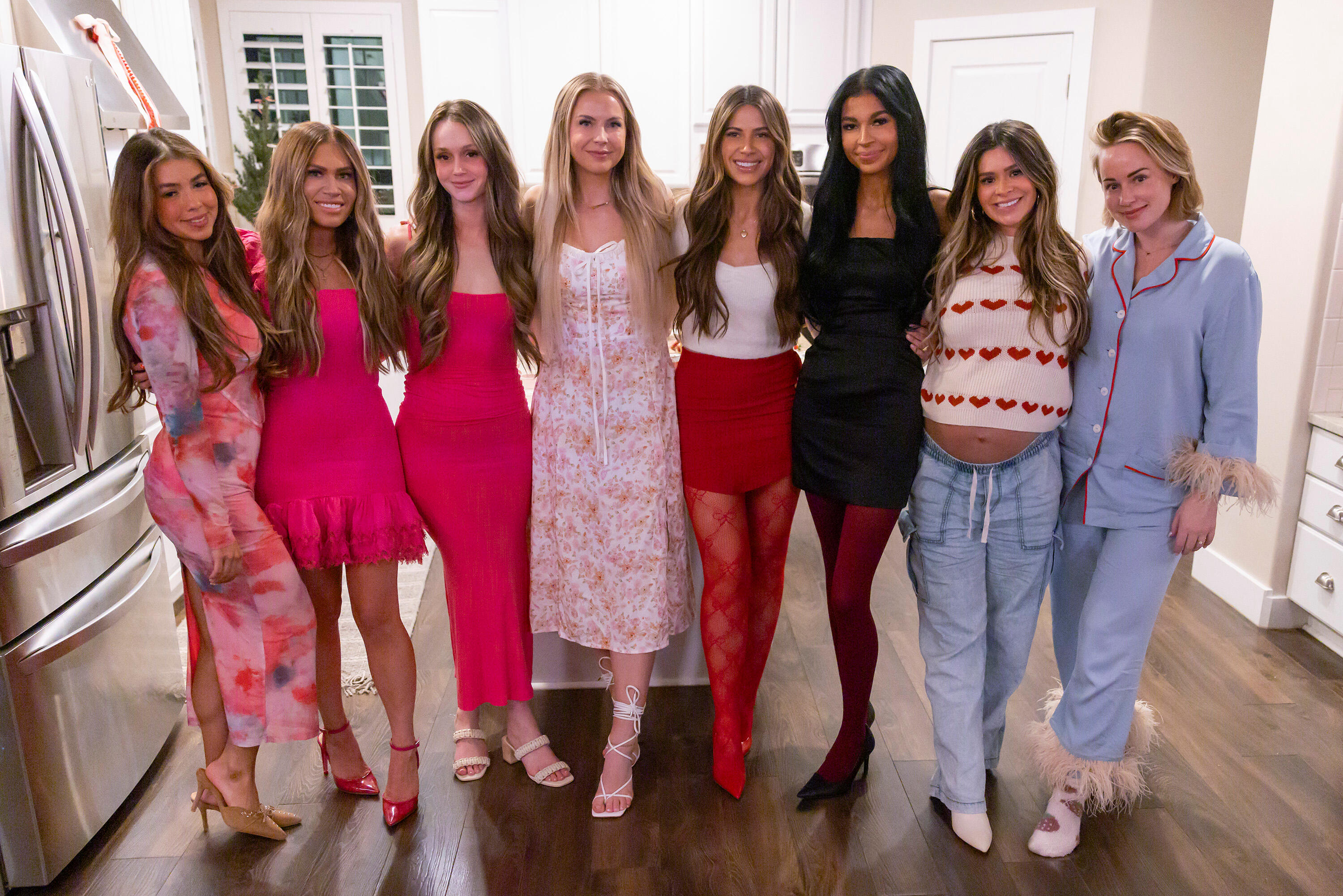 Whitney Leavitt Explains MomTok Group Chat Exit - Reality Tea