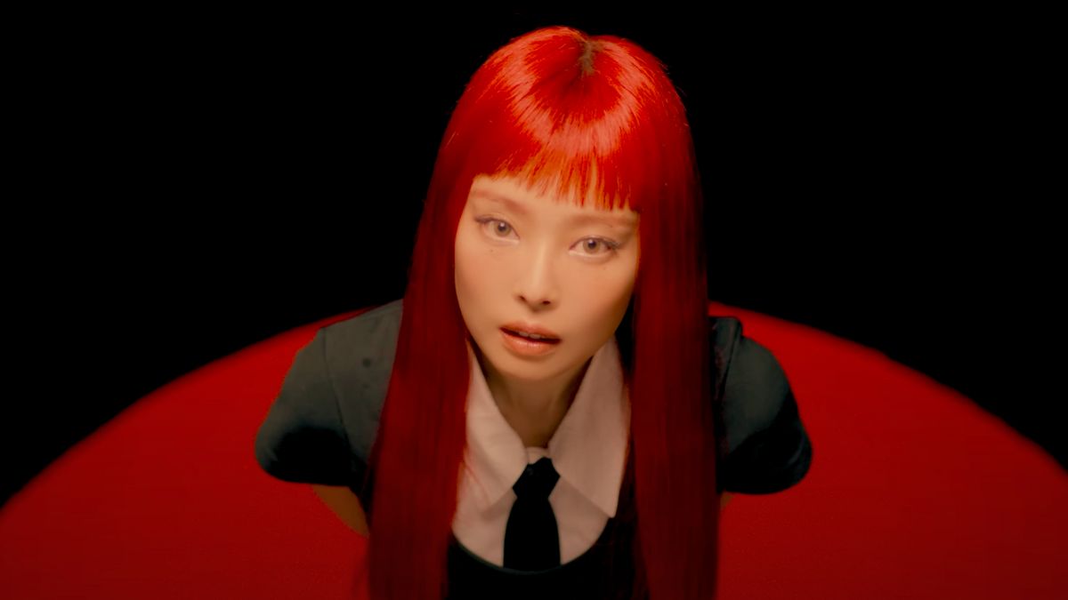 Blackpink's Jennie Debuts Dramatic Hair Transformation in New Video ...