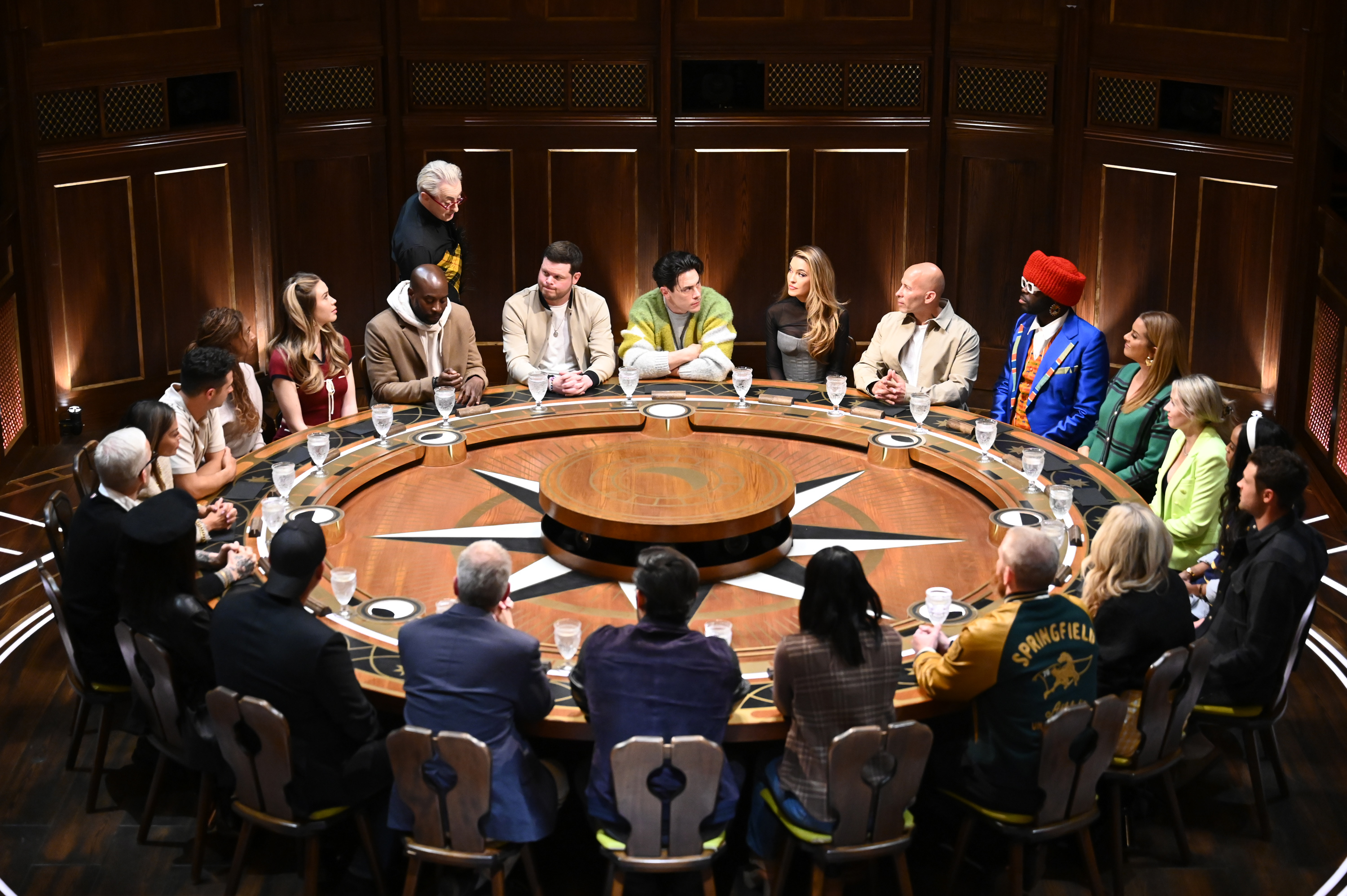 Why Dylan Efron Is the Biggest Threat on The Traitors Season 3 ...