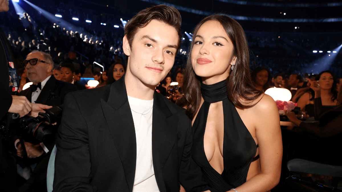 Olivia Rodrigo & Louis Partridge's Sun-Kissed LA Photos Are Oh-So-Adorable - Reality Tea