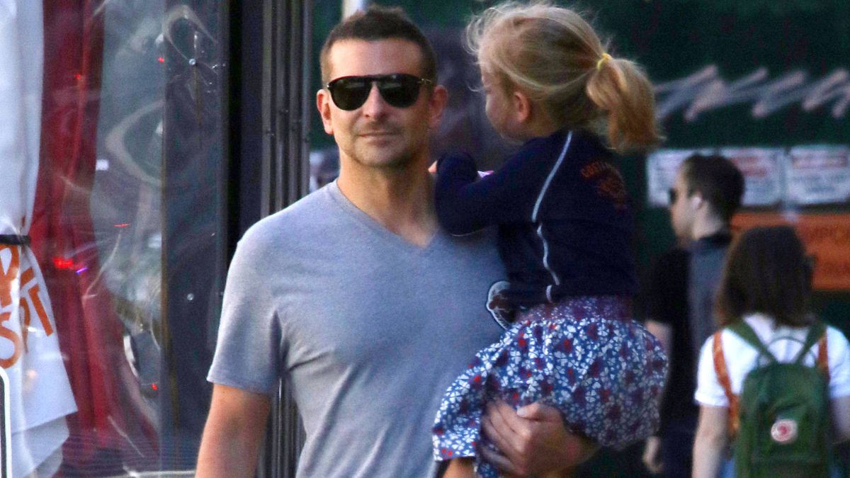 Bradley Cooper & His Daughter Are All Smiles in New NYC Photos ...