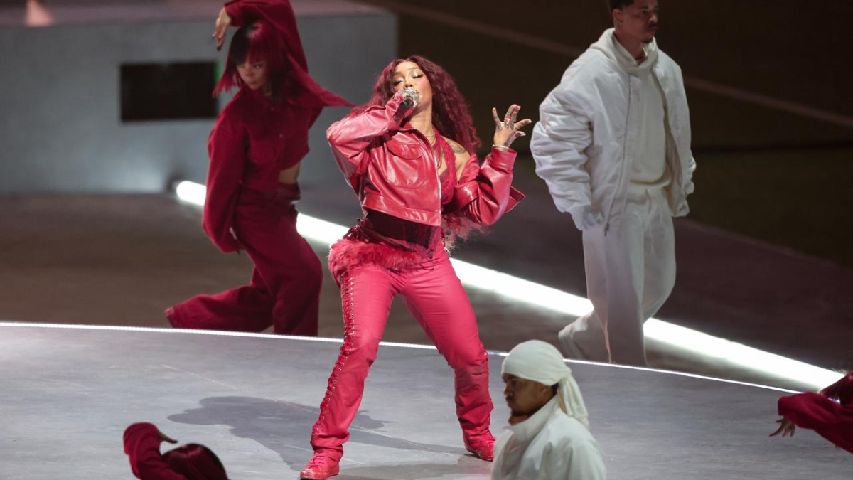SZA Recaps Super Bowl 2025 Experience With Unseen Photos - Reality Tea