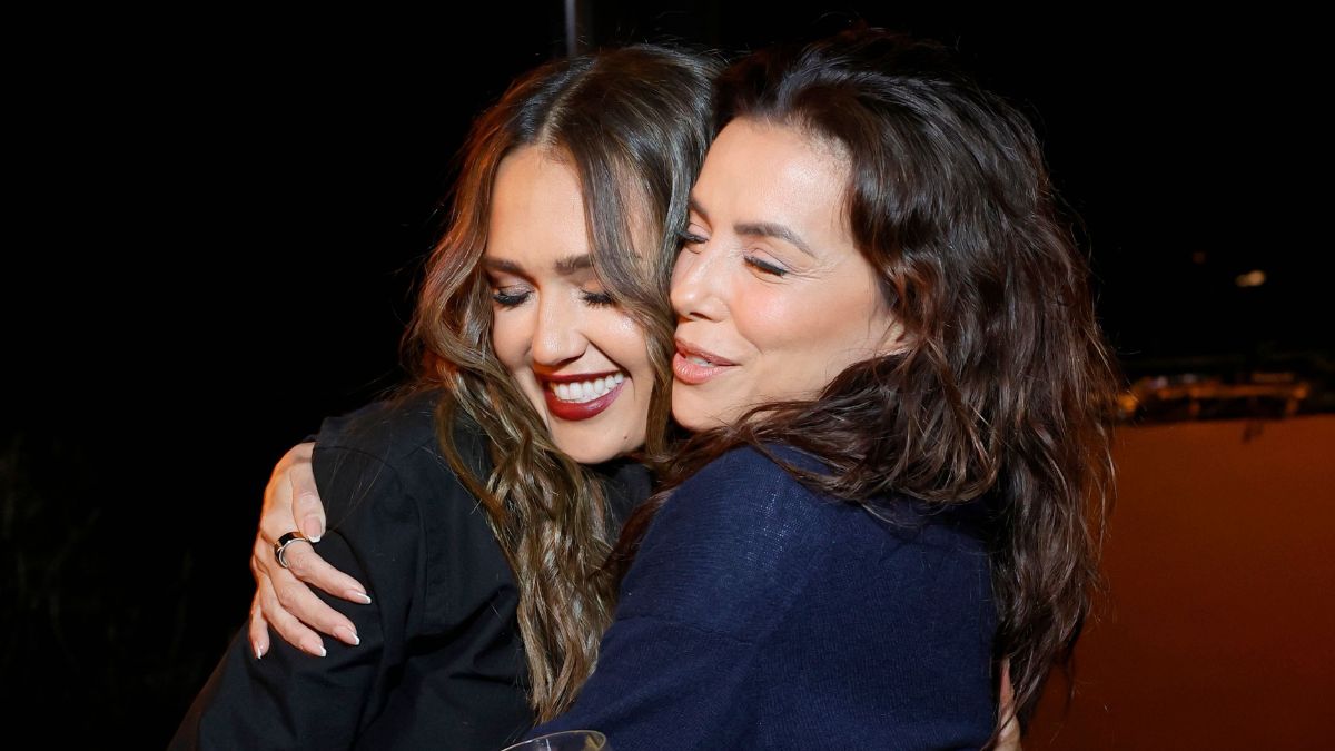 Jessica Alba & Eva Longoria Are Fun BFFs in Birthday Photos - Reality Tea