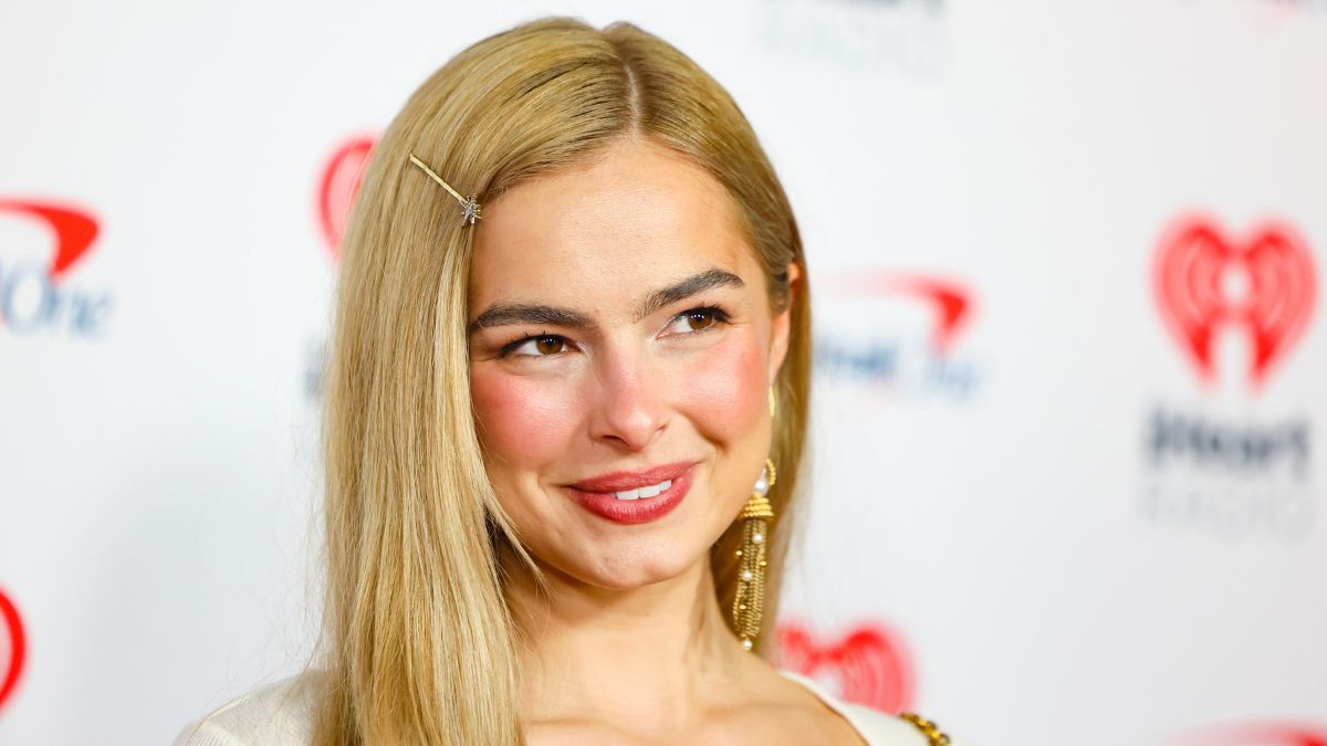 Addison Rae Shows How the Southern Girls Do It in Photos - Reality Tea