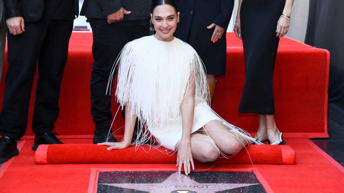 ‘Gal Gadot Star Destroyed’ Searches Soar as Photo Goes Viral - Reality Tea