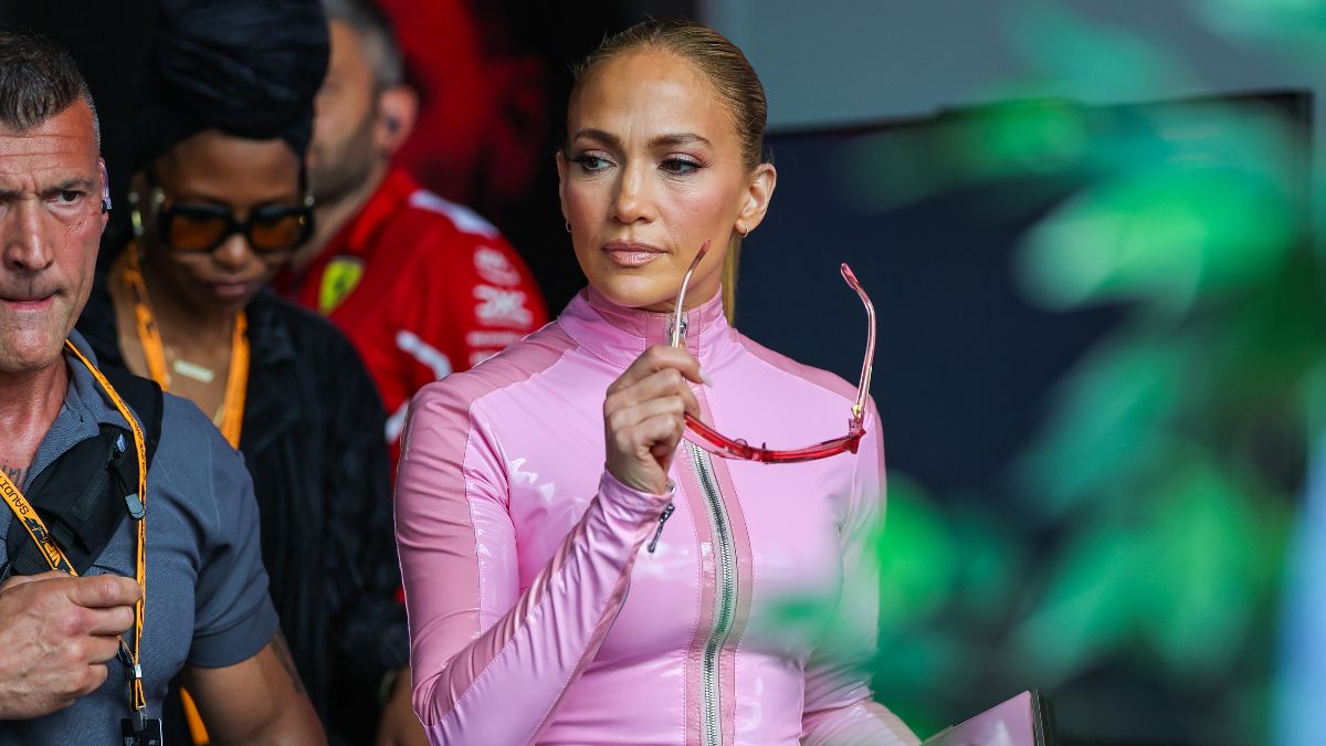 Jennifer Lopez’s Pink Catsuit Photos Brighten Up Easter Weekend ...
