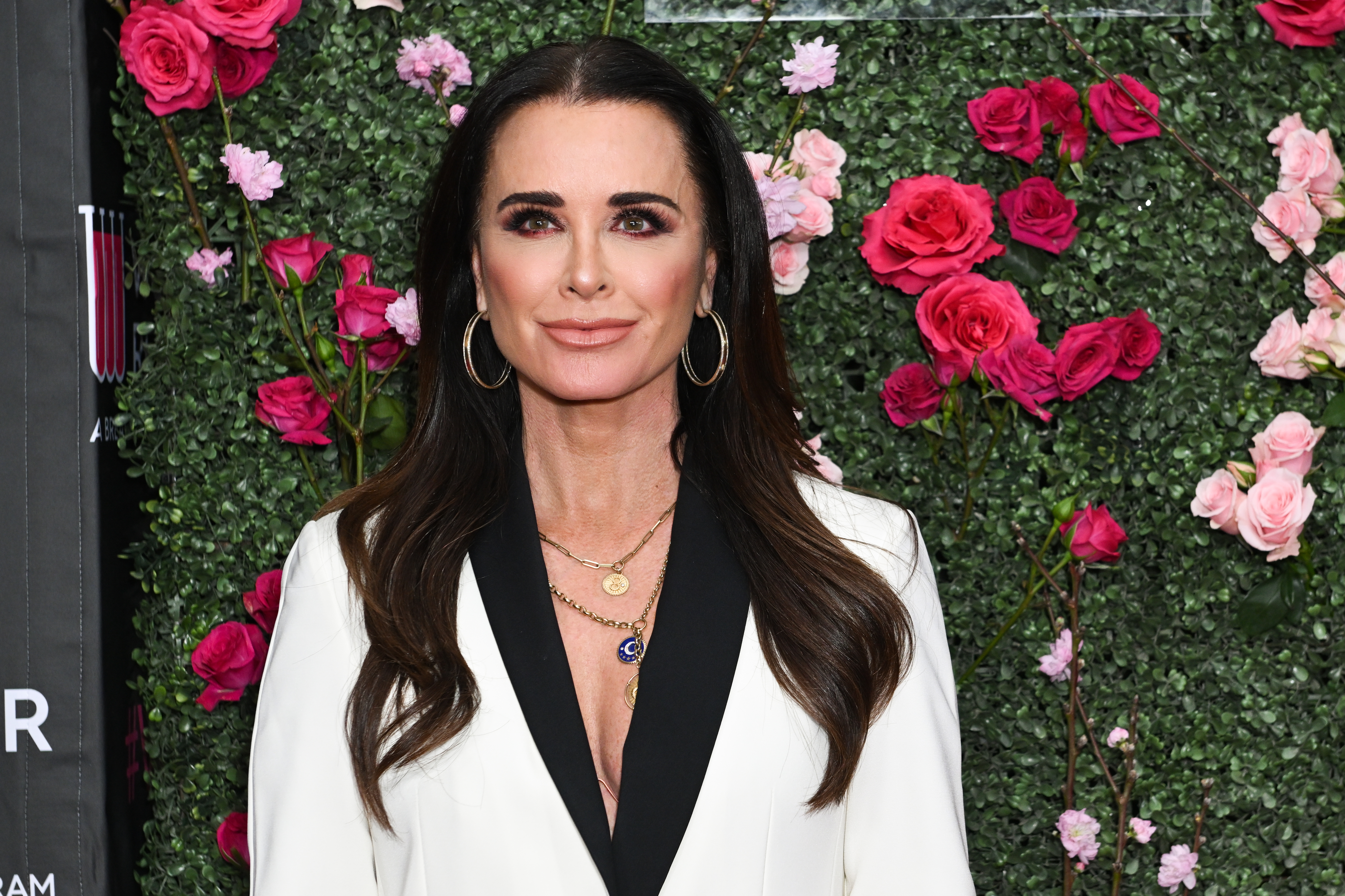 Kyle Richards Gives Mauricio Umansky Update Amid Separation - Reality Tea