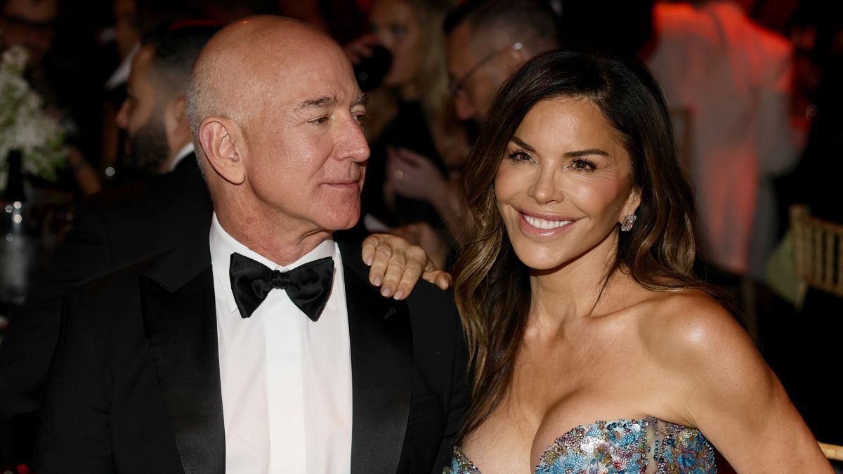 Jeff Bezos Negotiated With Elton John Over His Wedding Performance Fee ...