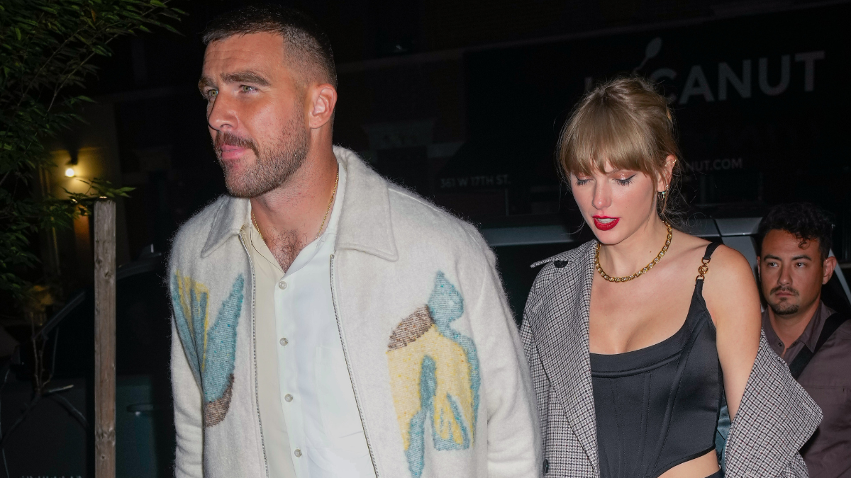 Travis Kelce in Disbelief That Taylor Swift Picked Him, Says ‘Source ...