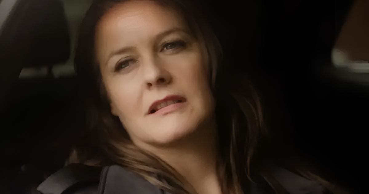 Alicia Silverstone Net Worth 2025: How Much Money Does the Actress Make?