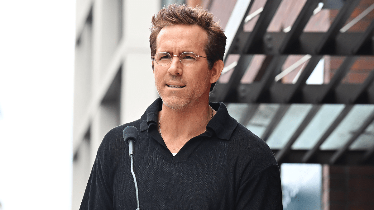 Robert Downey Jr. & Ryan Reynolds' Feud Claims Explained by Insider