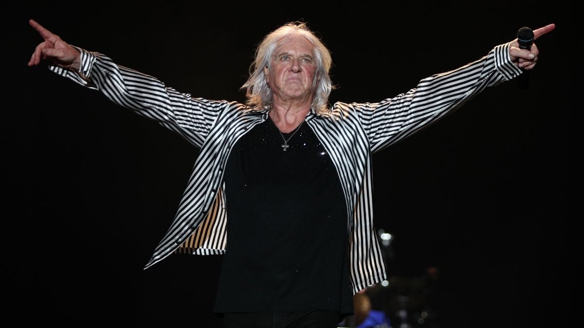 Joe Elliott Net Worth 2025: How Much Money Does He Make? - Reality Tea