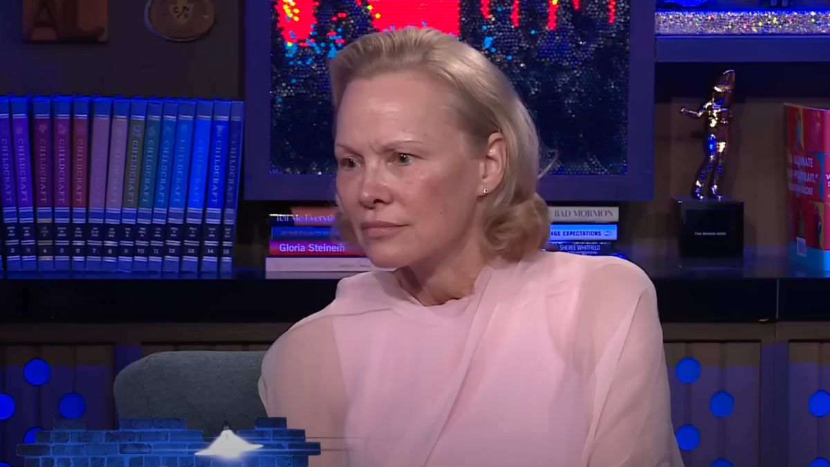 Pamela Anderson Addresses Buzz That Meghan Markle's Show Is a Rip-off ...