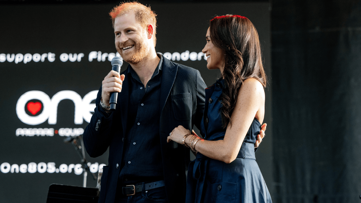Video: Meghan Markle Looks 'Beyond Livid' at Prince Harry After Awkward ...