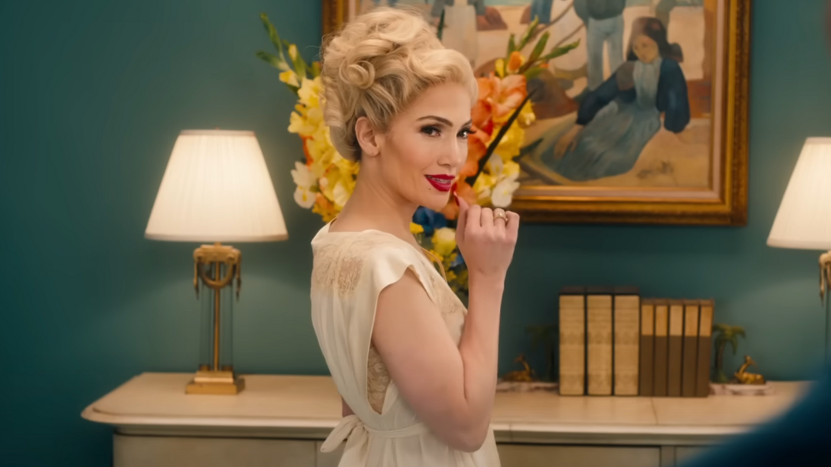 Jennifer Lopez’s Vanity Photo Sparks Comparisons to A-List Singer ...