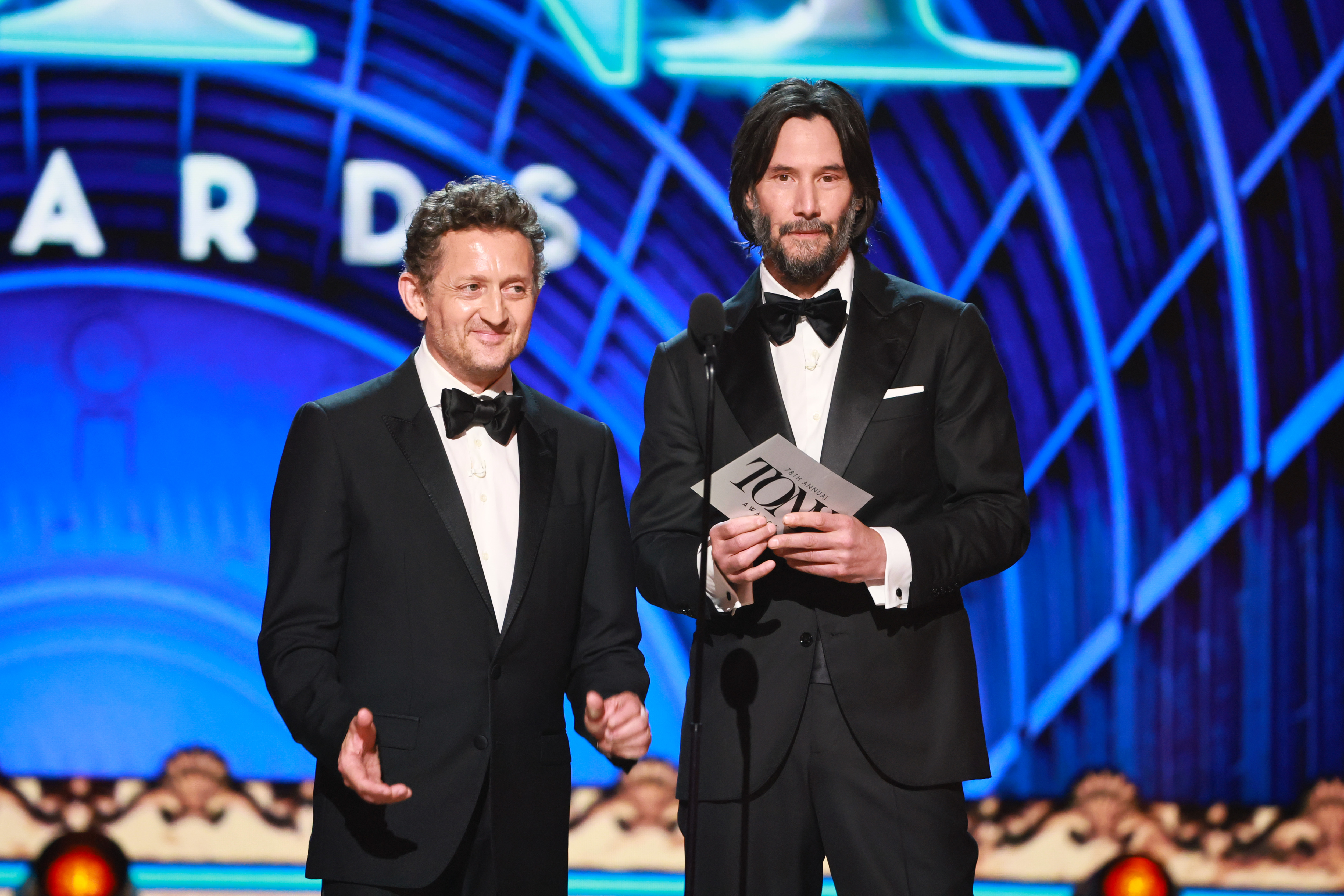 Keanu Reeves and Alex Winter Reunite at Waiting for Godot Broadway ...