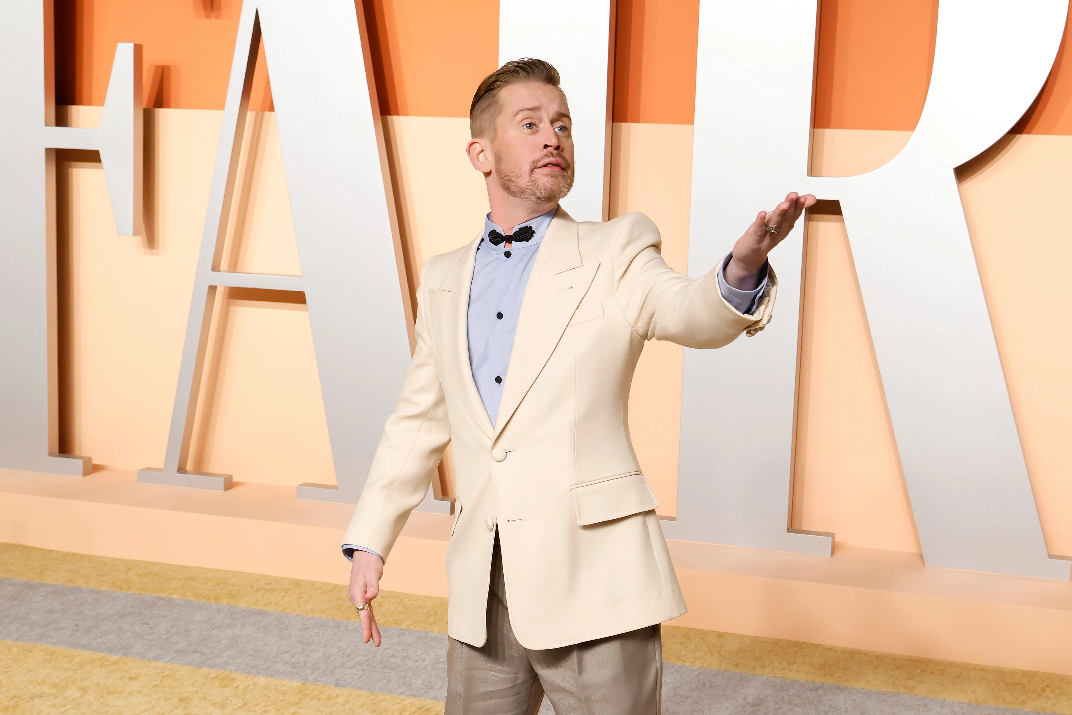 Macaulay Culkin Praises John Candy for Recognizing Father as ‘A Monster ...