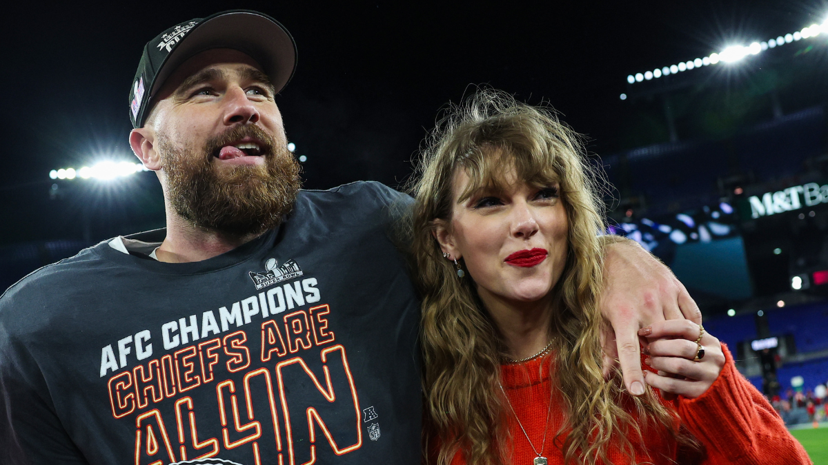 Taylor Swift Romance Is an Added Pressure for Travis Kelce, Says Source ...