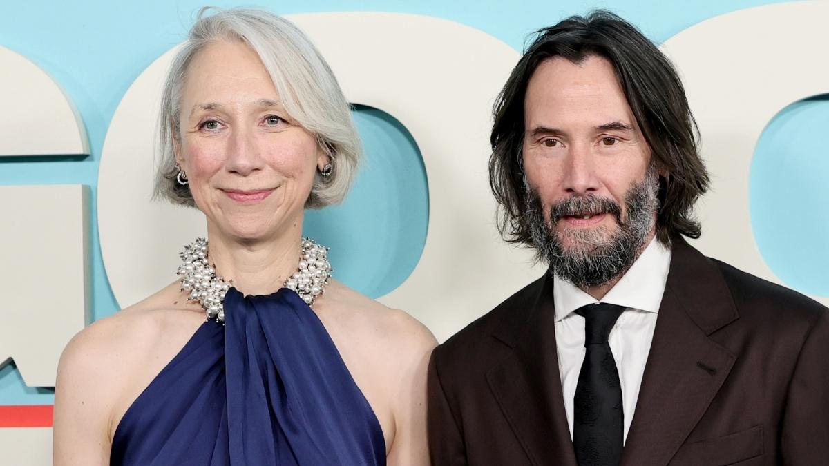 Keanu Reeves & Alexandra Grant Seal Red Carpet Moment With a Kiss Amid ...