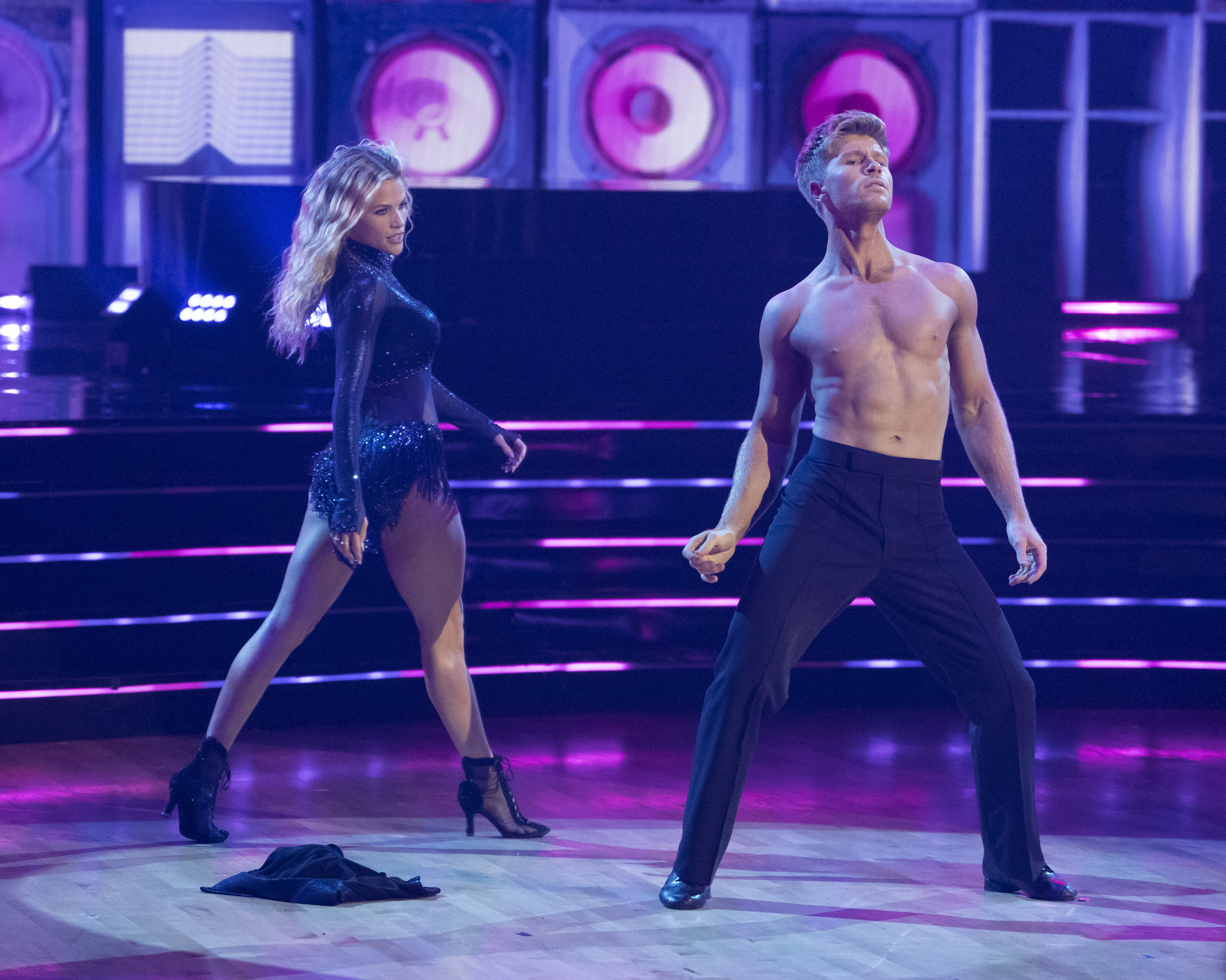 Robert Irwin’s DWTS Dance Partner Witney Carson Regrets Asking Him To ...