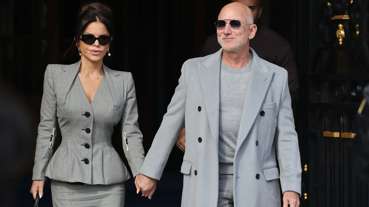 Photos: Lauren Sanchez & Jeff Bezos 'Look Nothing Like When They Got ...