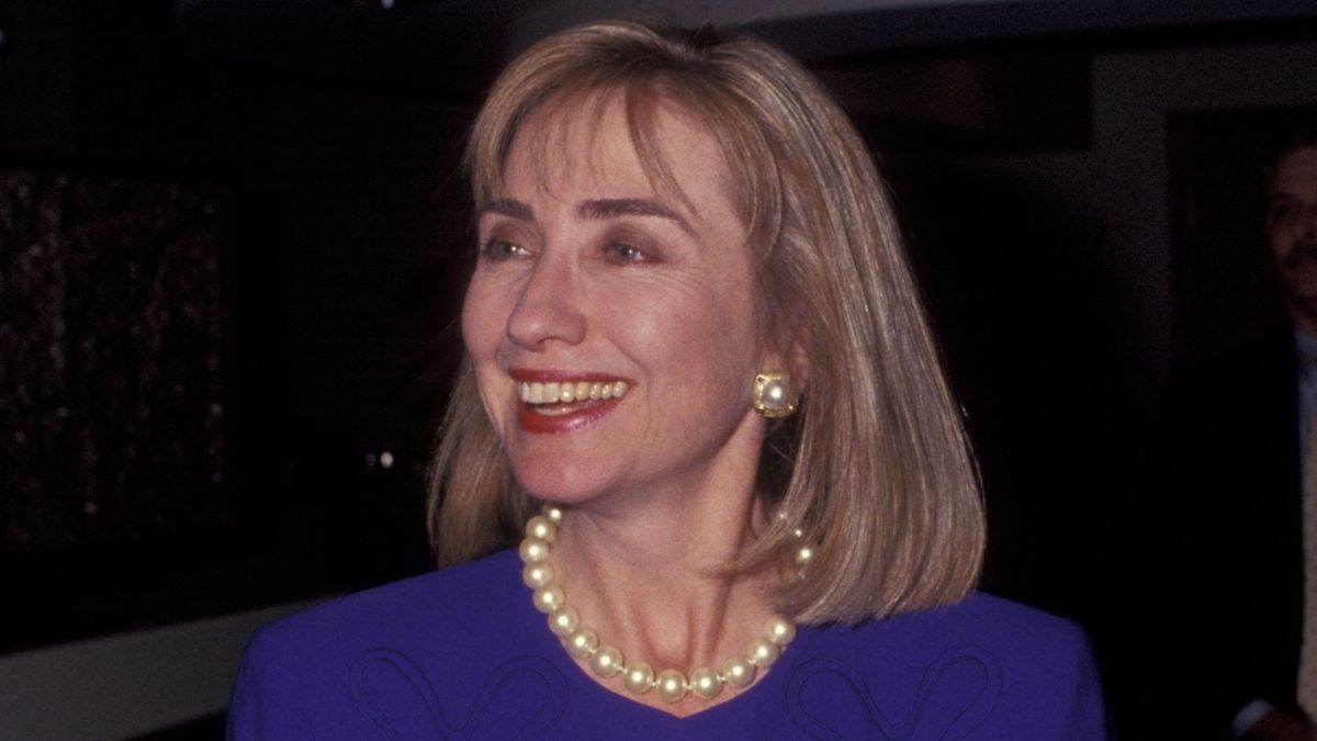 Hillary Clinton's Old Photos Have Fans Saying 'See a Sabrina Carpenter ...