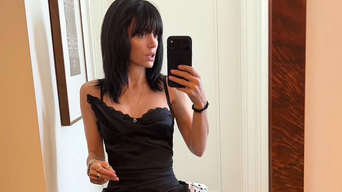 Lily Allen's Mini-Skirt Look Deserves Second Glance - Reality Tea