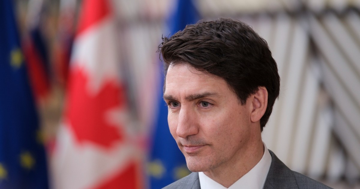 Justin Trudeau's Friends Think Katy Perry 'Staged' Yacht Kiss Photos ...