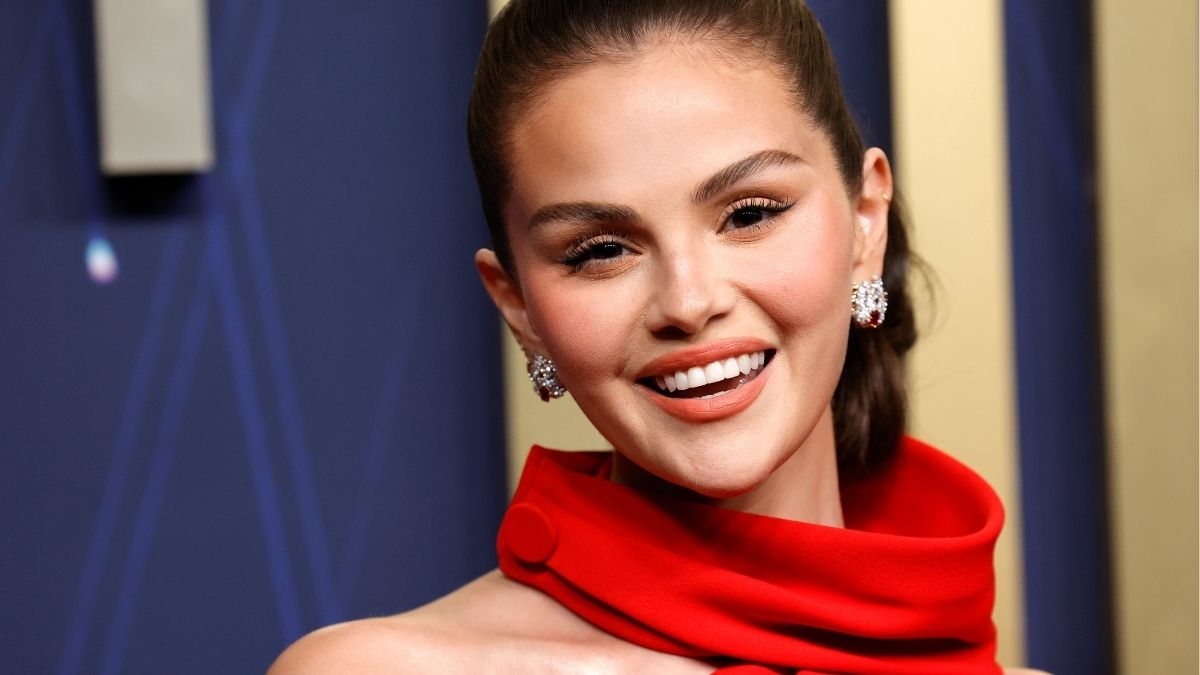 Selena Gomez's Lingerie Look From Revival Era Deserves Second Glance ...