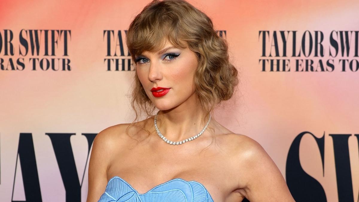 Taylor Swift Building 'Legacy of Kindness' With Own Foundation — Source ...