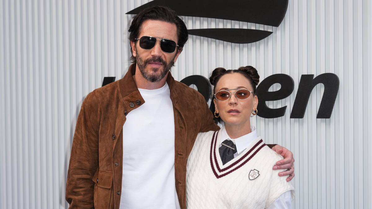 Kaley Cuoco & Tom Pelphrey Have Sweet Pumpkin Patch Day With Daughter ...