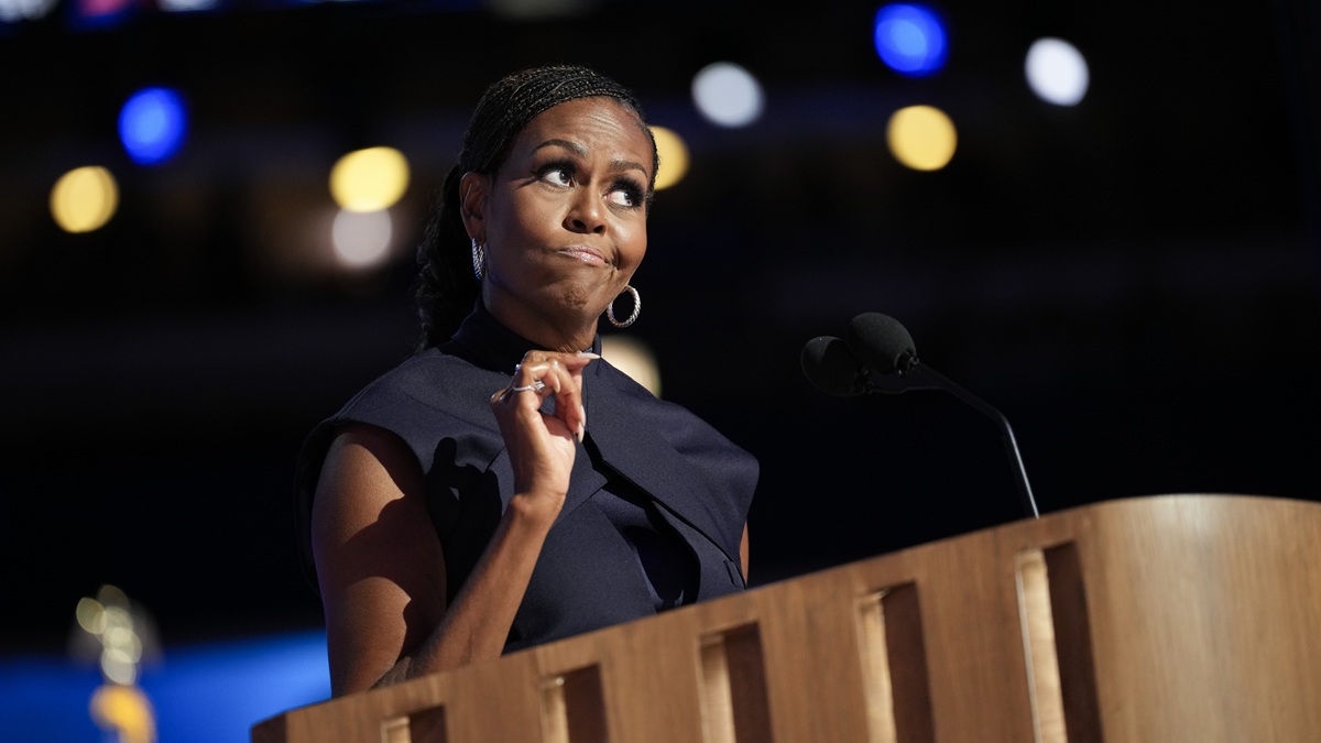 Michelle Obama Calls Out 'Pure Hypocrisy' on Her Fashion as First Lady ...