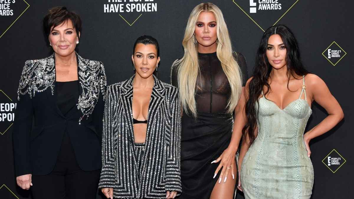 What Kardashian Sisters Did at Kris Jenner's Birthday Bash — Source ...