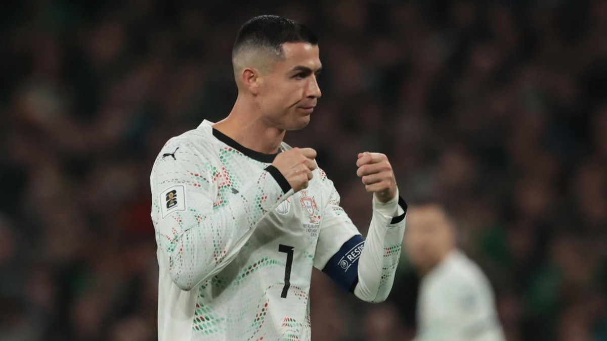 Cristiano Ronaldo Slammed for ‘Cry Baby’ Taunt During Ireland Game ...