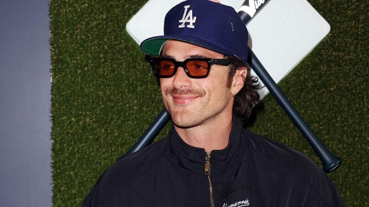 Jacob Elordi & Mystery Woman Spend Time Amid Olivia Jade Split ...