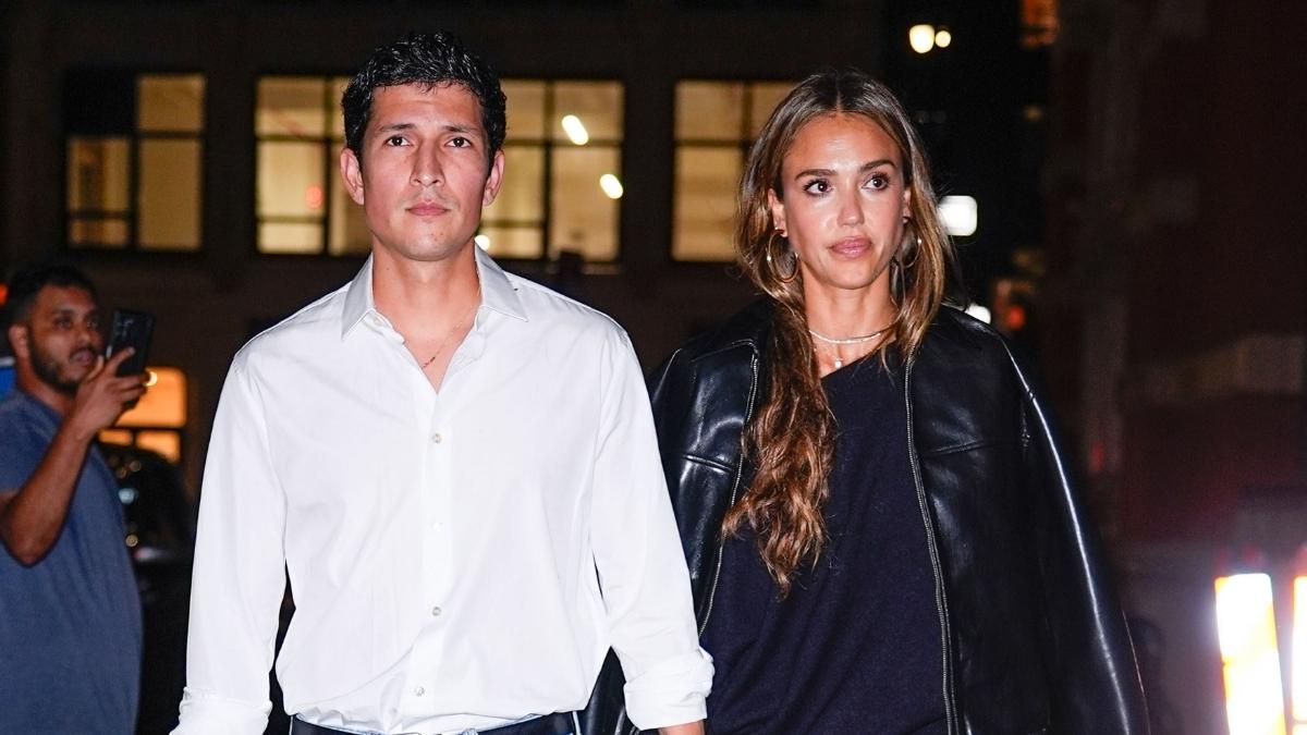 Jessica Alba Is 'Trying To Feel Full' Amid Danny Ramirez Romance ...