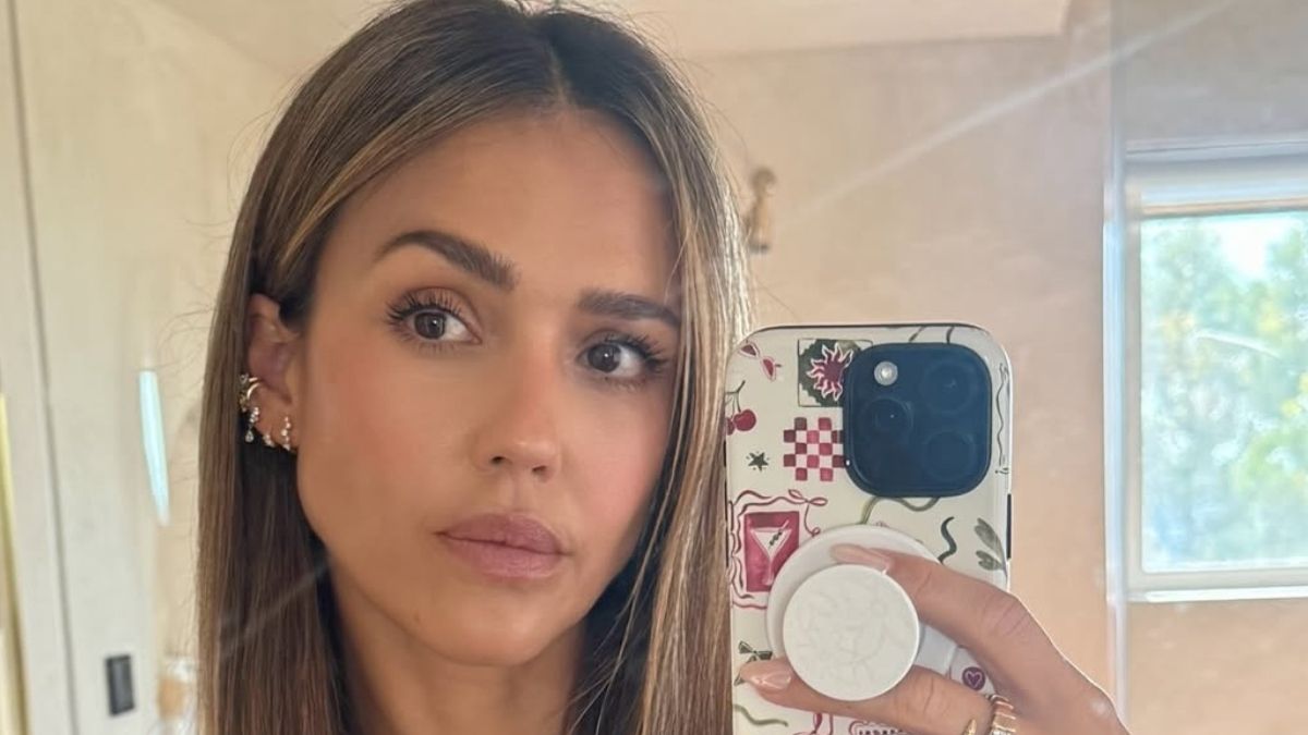 Jessica Alba's Bikini Photo With Boyfriend Makes the Thanksgiving Cut ...