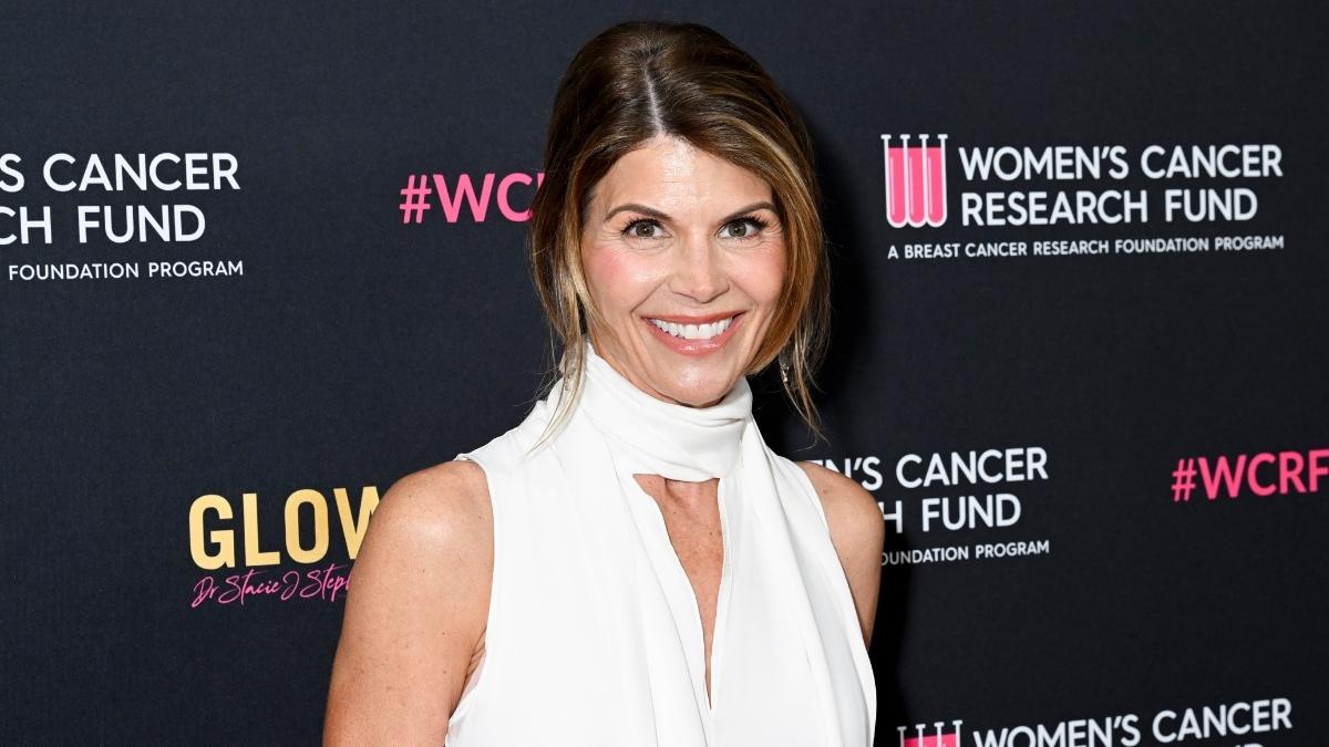 Lori Loughlin Has Soft Spot for Ex Amid Divorce — Source - Reality Tea