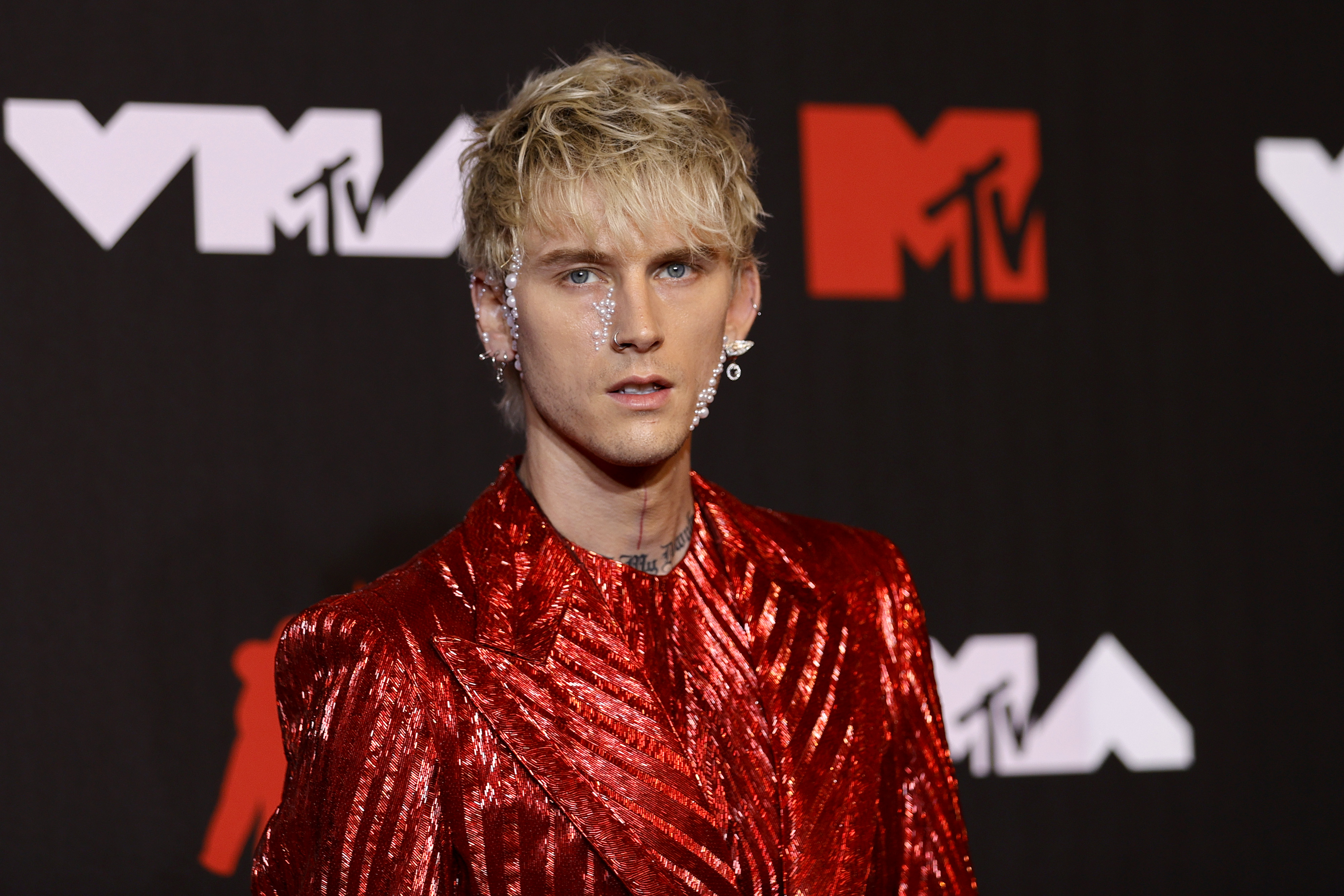 Machine Gun Kelly Is Confident About His Performance ‘In the Bedroom ...