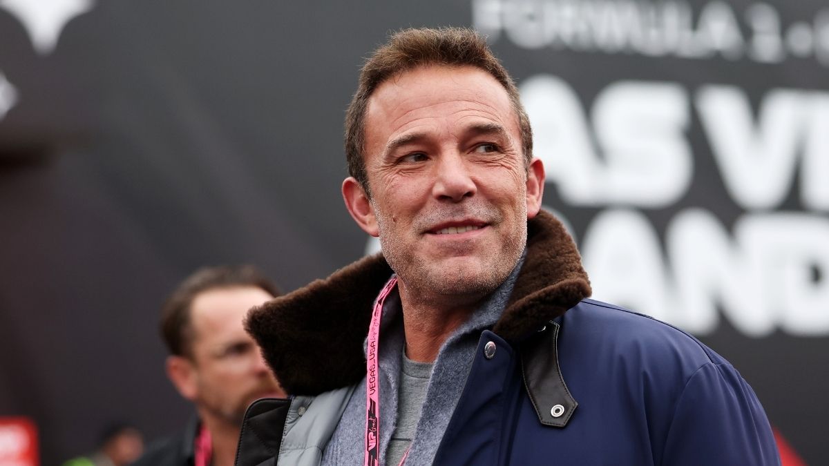 Ben Affleck's New Look Is a Sign He Is 'Moving on' From Exes — Source ...